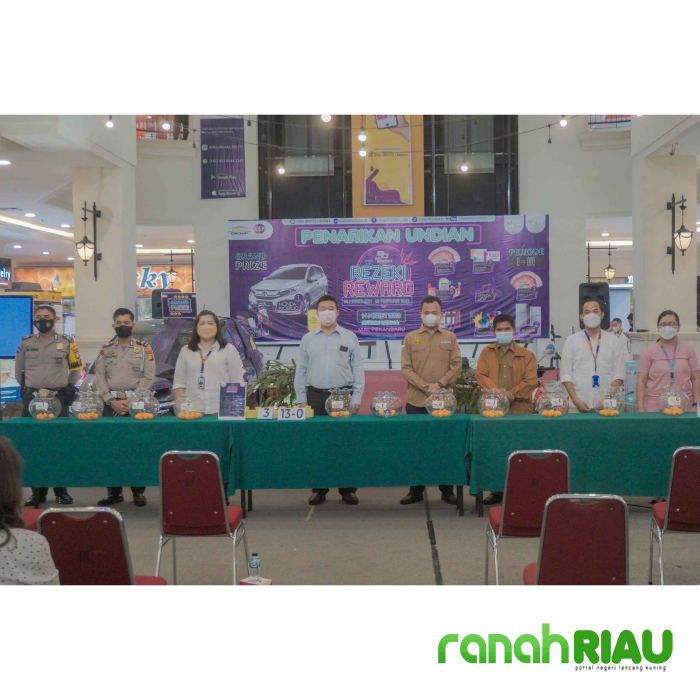 Penarikan undian belanja, Suwandy bawa pulang Honda Mobilio